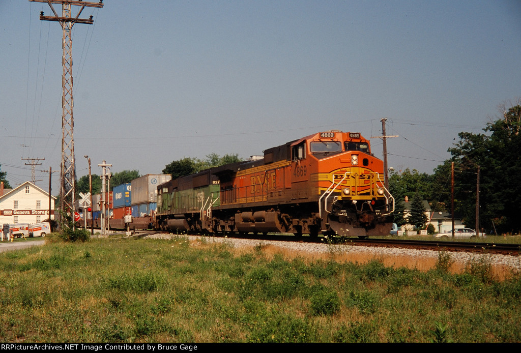 BNSF 4869